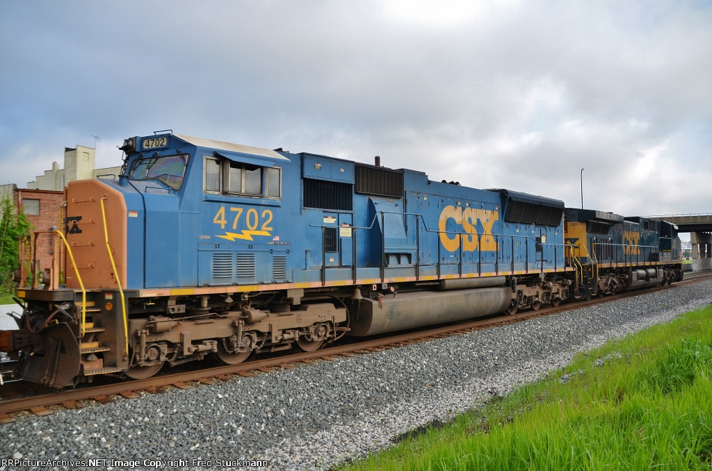 CSX 4702